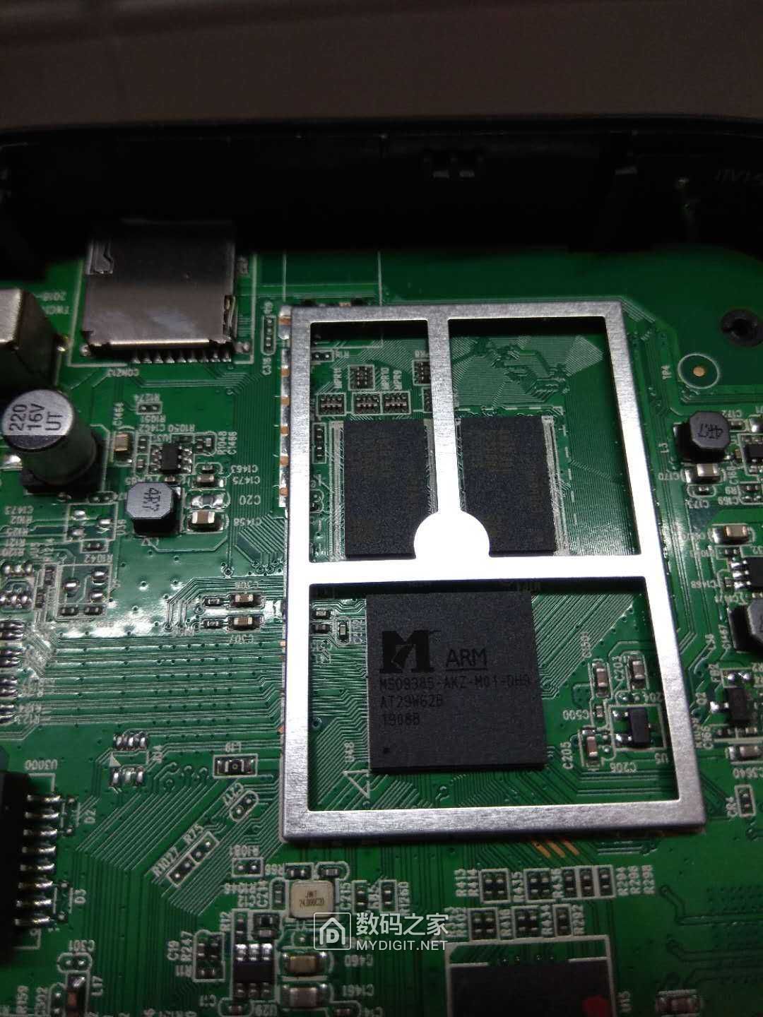 拆个兆能Z86 iptv机顶盒 - 拆机乐园 数码之家