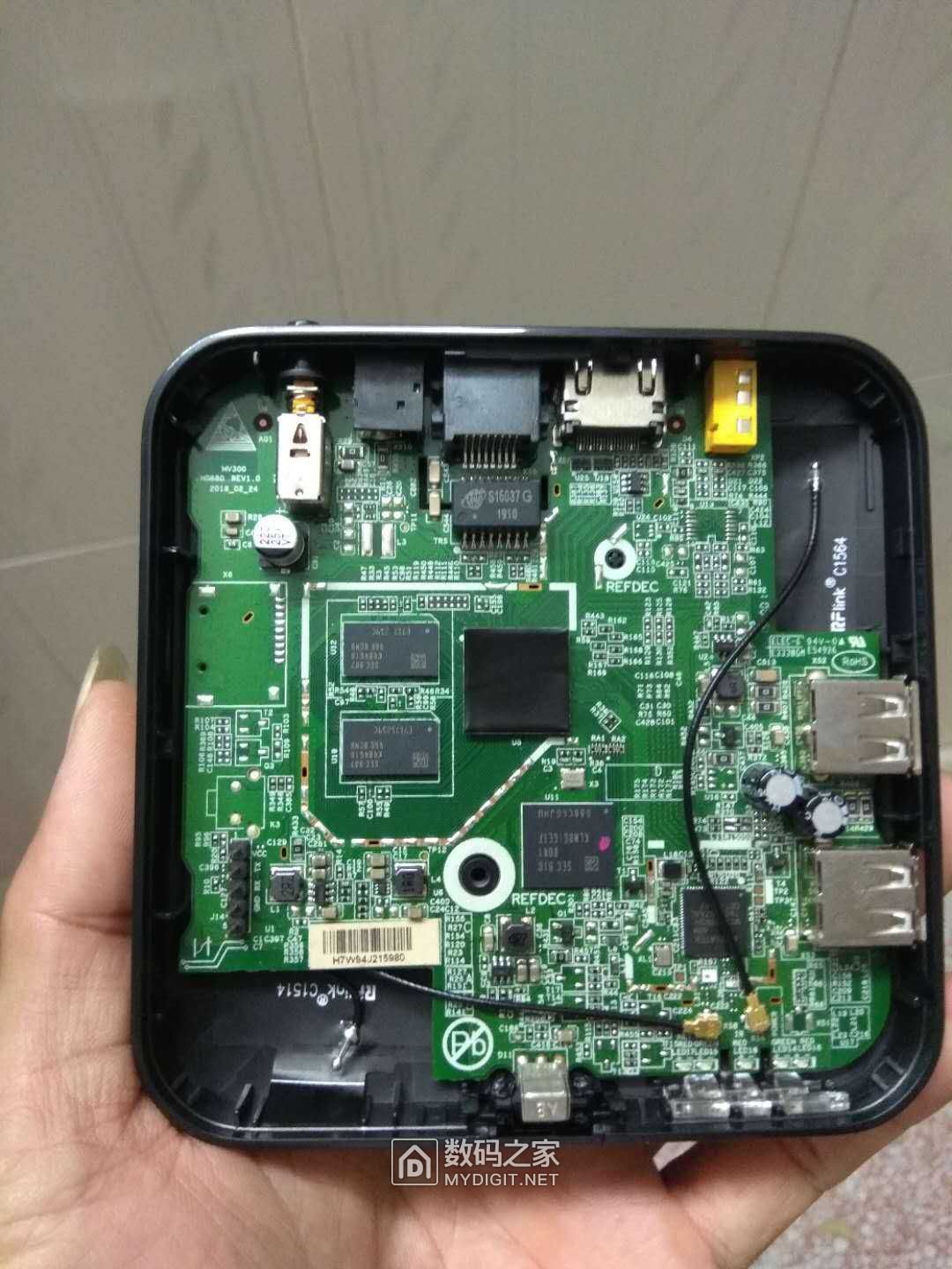 拆个锋火HG680-KA机顶盒 - 拆机乐园 数码之家