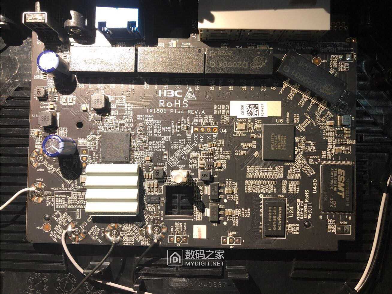 h3c tx1801 plus新款wifi6简单拆机看看 - WiFi/路由器 数码之家