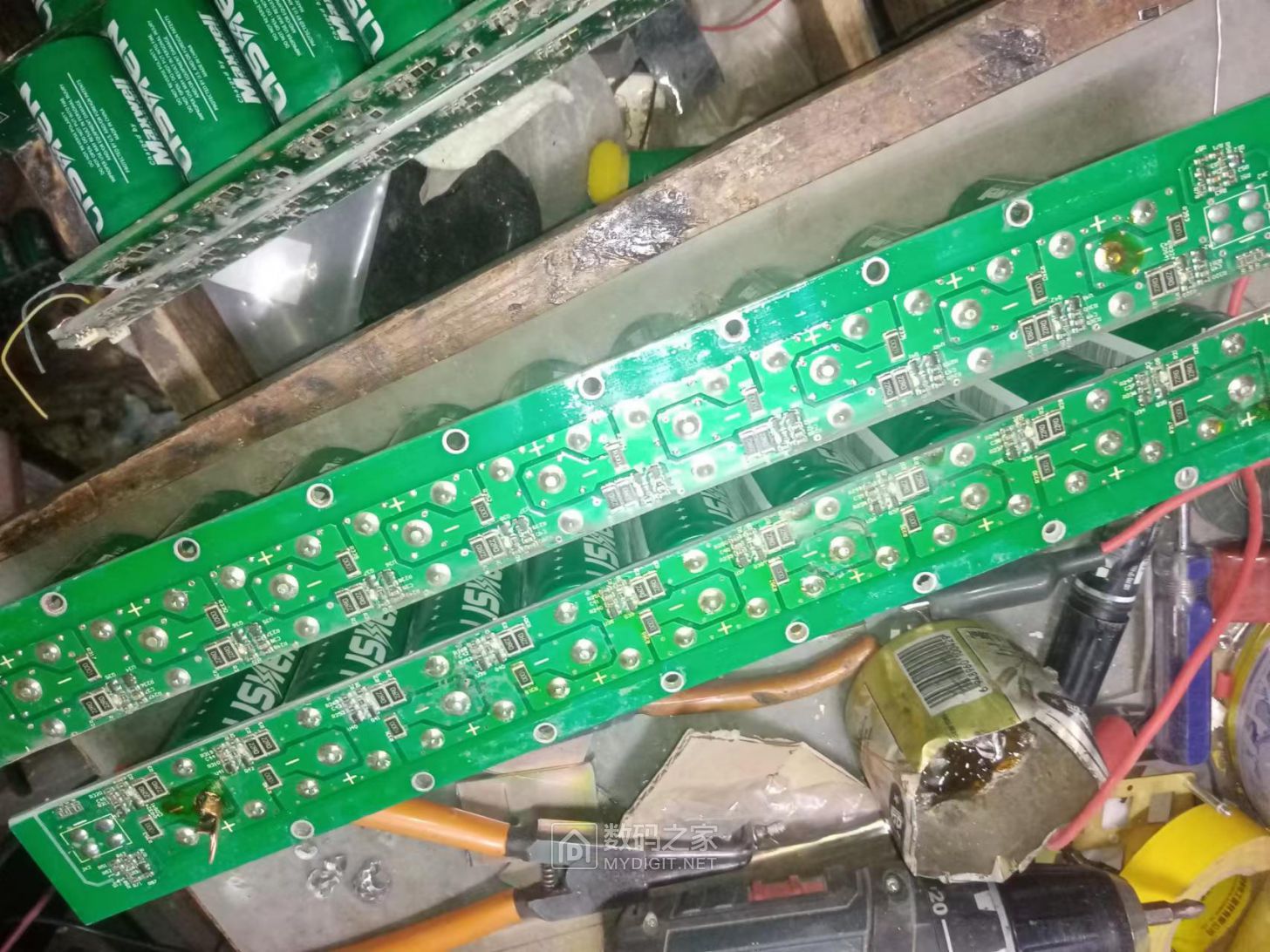 拆机力神超级电容2.7V 350F！8串一组或者9串一组！ - 数码交易区 数码之家